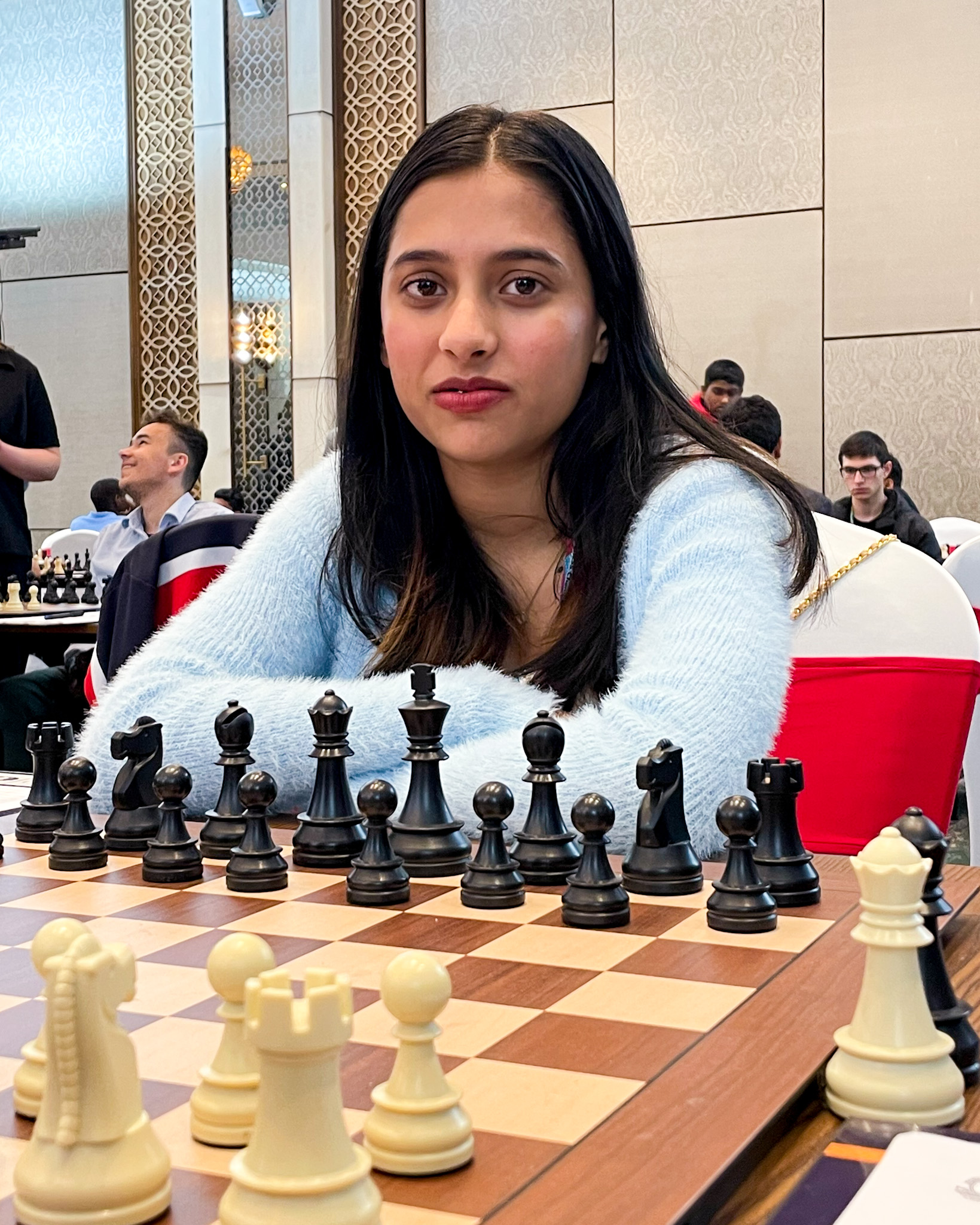 Divya Deshmukh championne du monde junior 2024 des échecs - Echecs ...